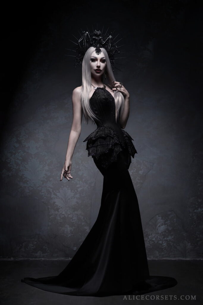 Batty Crinolined Corset – Alice Corsets